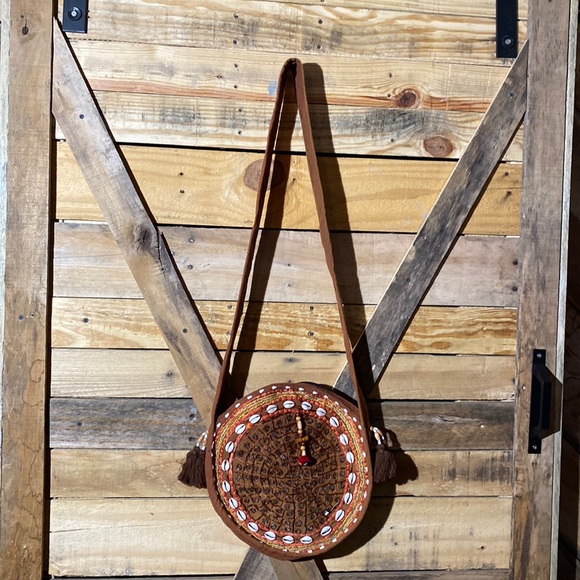 toni | Bags | Toni Super Clean New Condition Boho Seashell Bag | Poshmark